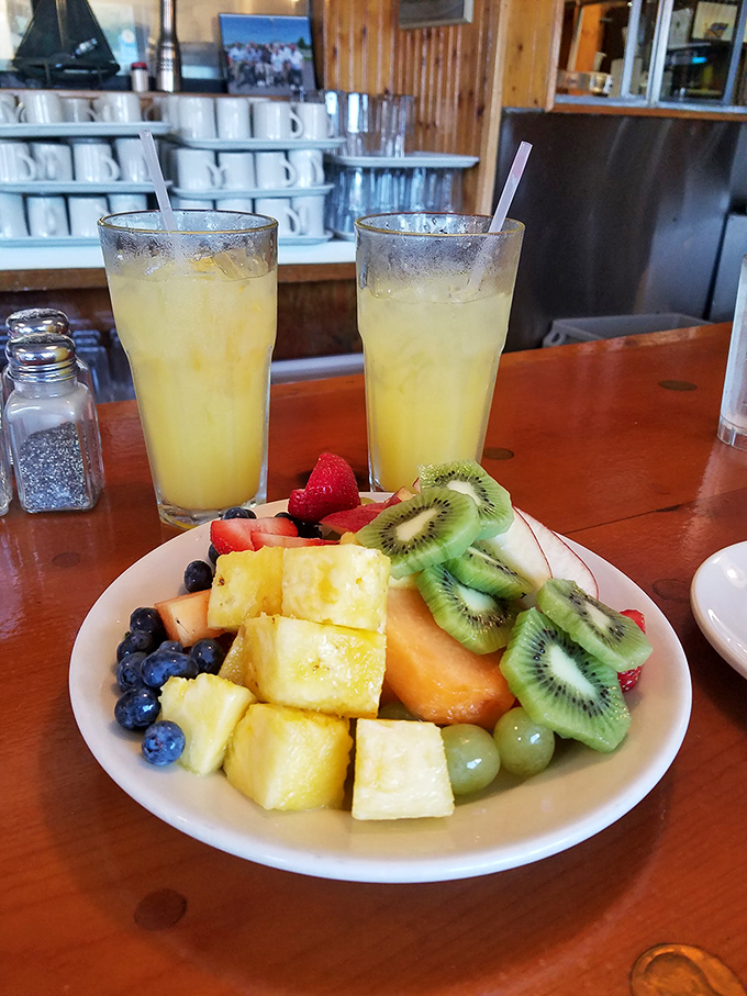 Nature's candy platter! This fruit medley is so fresh and colorful, it could make a rainbow jealous. Taste the sunshine in every bite!