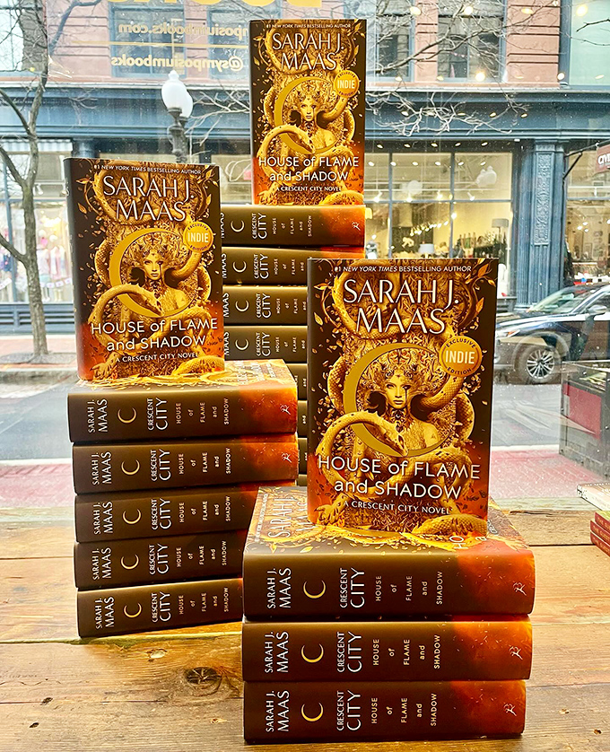 Sarah J. Maas fans, rejoice! These fiery tomes promise adventures as hot as Rhode Island clam cakes fresh from the fryer.