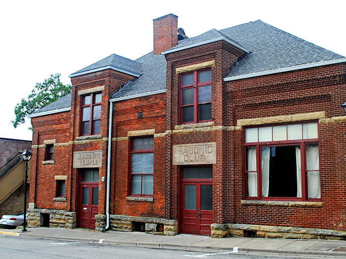 The Masonic Temple: where secret handshakes meet stunning architecture. It's like Dan Brown wrote a novel about Midwestern charm!