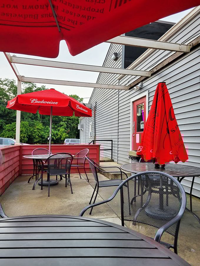 Al fresco dining, small-town style! This outdoor seating area is perfect for those "I can't believe I ate the whole thing" moments on a warm Ohio evening.