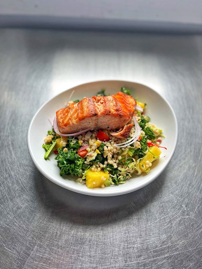 A pearl of a dish! This couscous salad with seared salmon is proof that healthy eating can be a feast for both eyes and taste buds.