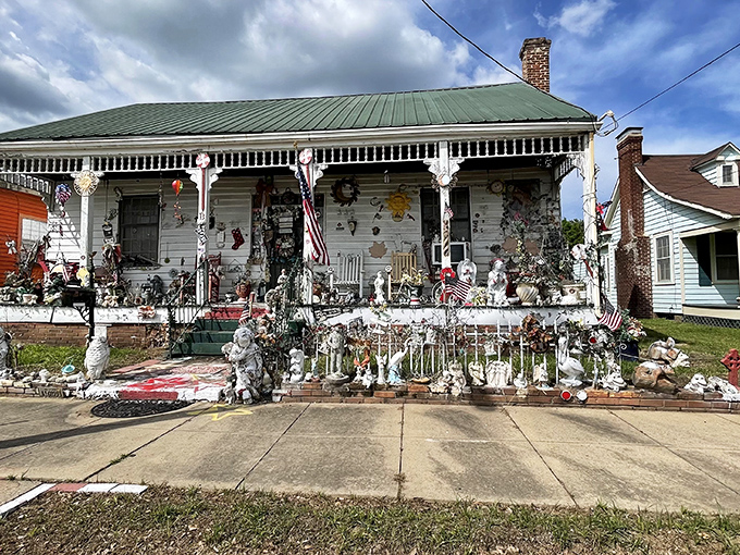 Smoot's Grocery Blues Lounge: Don't let the name fool you &ndash; the only thing smoother than the blues here is the transition from grocery to groove central.