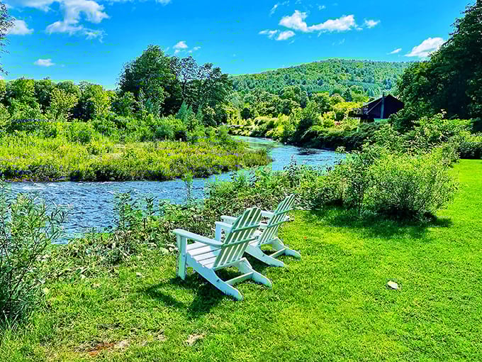 The Shire Woodstock: Riverside relaxation at its finest. Forget about second breakfast &ndash; you'll want to stay for all your meals.