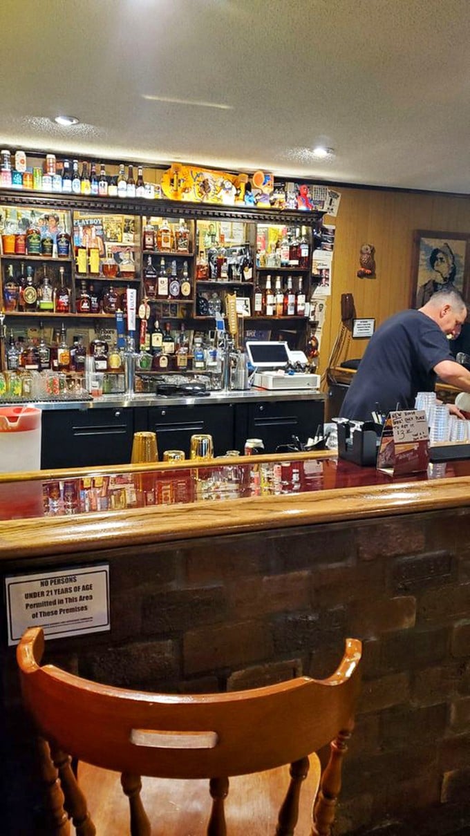 Thirsty? This fully stocked bar is ready to quench your thirst after a hearty meal. Because nothing says "barbecue" like a cold one!