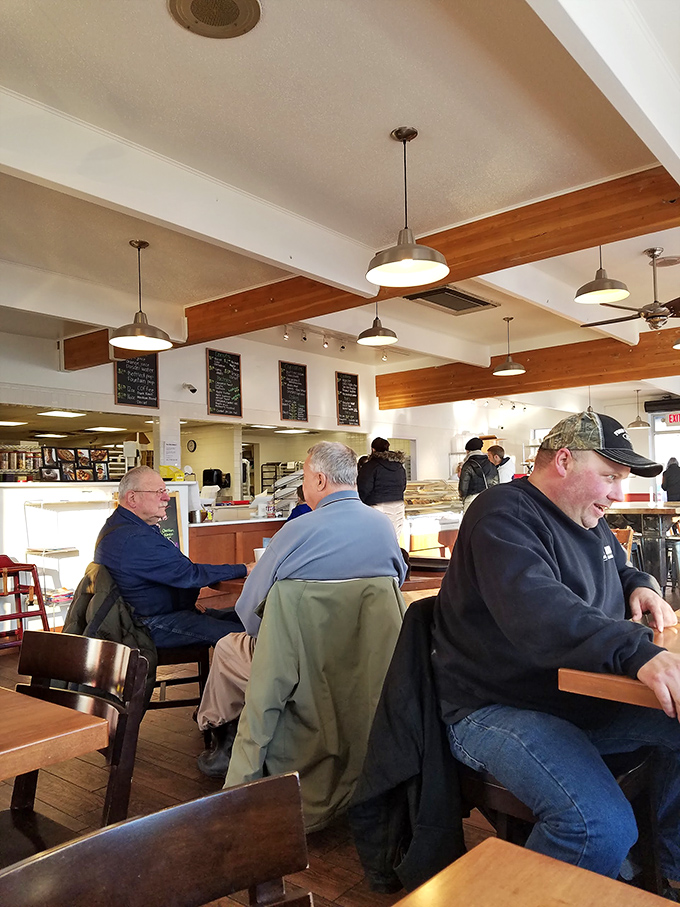 Where everybody knows your name&hellip; and your favorite donut order. Hans' Bakery: the "Cheers" of the pastry world.