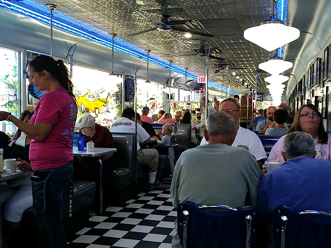 It's like a scene from an Edward Hopper painting, but with better food and happier faces. Diner magic in full swing!