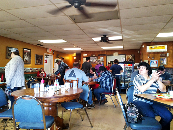 The breakfast club, Wagon Wheel edition. Where strangers become friends over coffee and the shared struggle of deciding between pancakes or waffles.