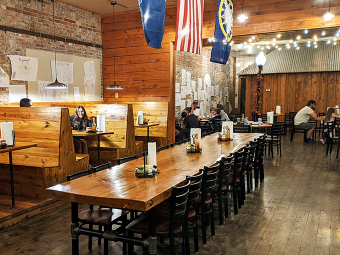 From solo diners to merry groups, The Pizza Place welcomes all. It's like Cheers, but with more cheese and less Norm.