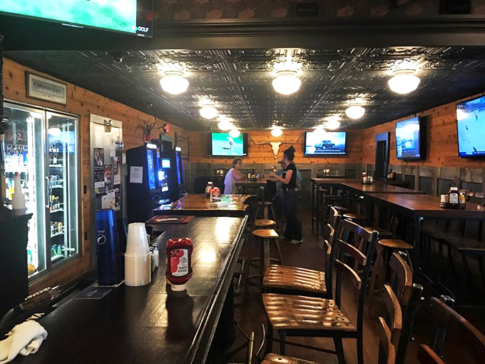 Where everybody knows your name – or at least your favorite cut of beef. The bar at Rusty's is where stories are shared and appetites are satisfied.
