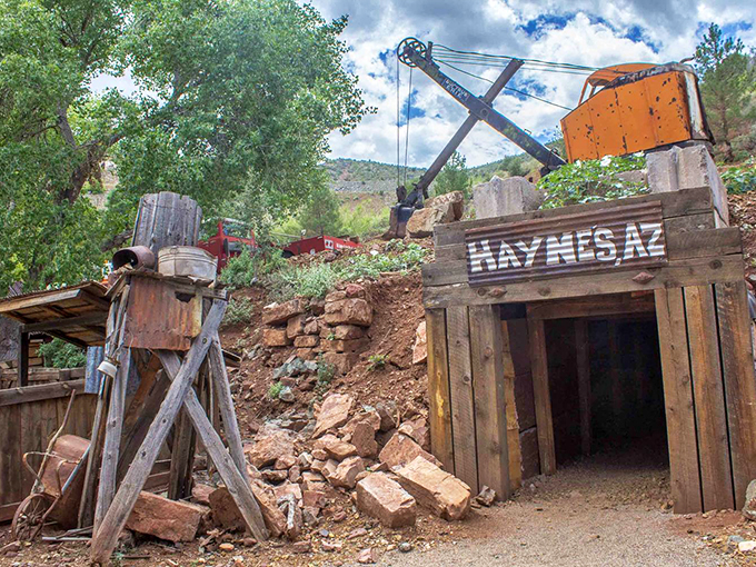 Haynes, Arizona: Where time stands still and mining equipment rusts beautifully. It's like a theme park for history buffs and tetanus shot enthusiasts.