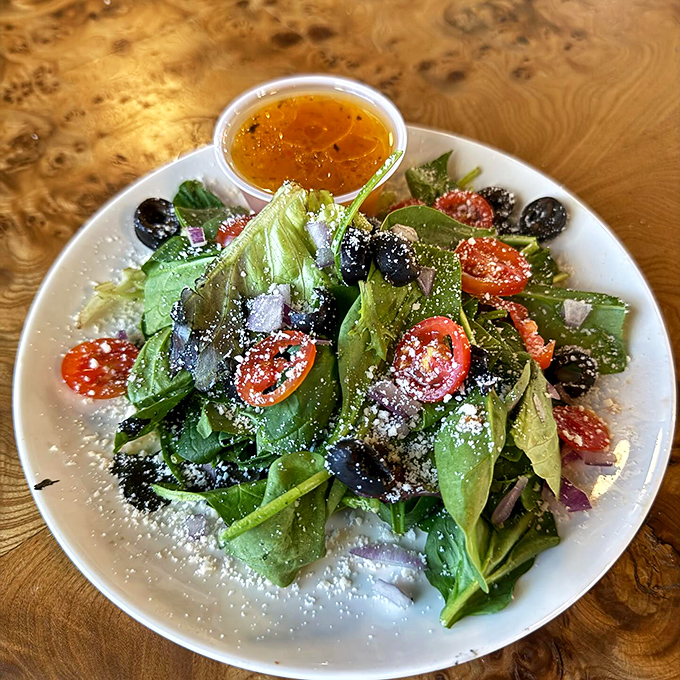 A salad so pretty, it could make even the most devoted carnivore consider switching teams. At least for one meal.