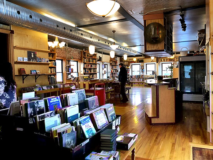 Where every corner tells a story! This inviting space is a book lover's dream come true.