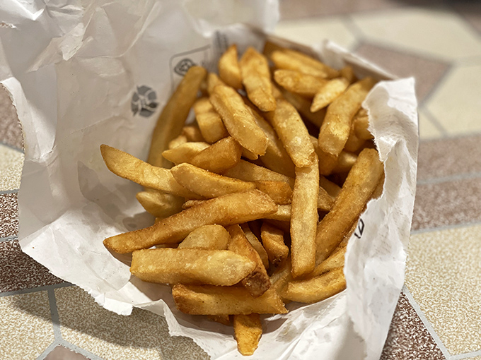 Golden, crispy, and utterly irresistible &ndash; these fries are the supporting actors that steal the show. Oscar-worthy crunch in every bite!