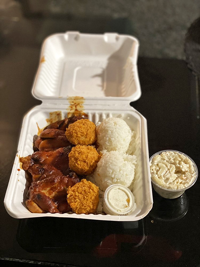 Hibachi chicken meets fried scallops in a plate so good, it'll make you forget about your "no carbs" New Year's resolution.