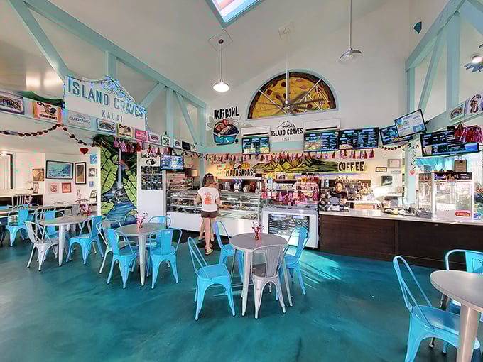 Christmas in Hawaii looks a lot like this. Who needs snow when you've got sprinkles and icing?