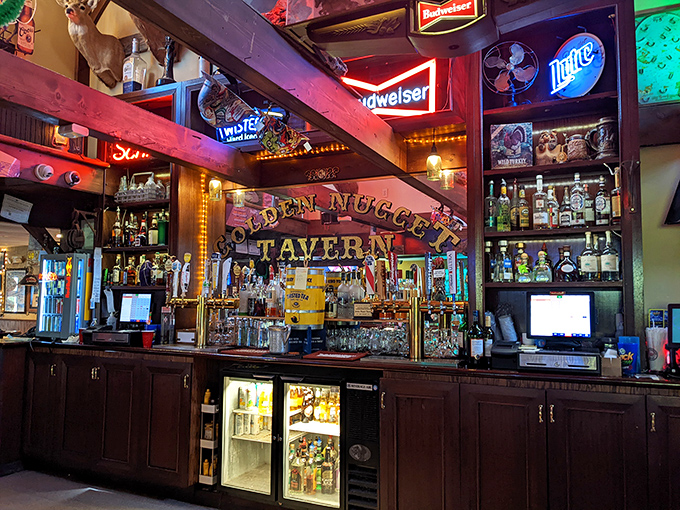 Behind every great tavern is a bar that means business. The neon glow and fully-stocked shelves promise good times to match the good food.