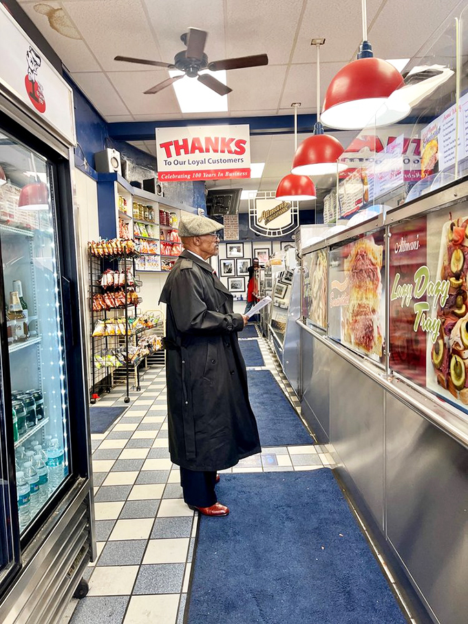 The Kibbitz Room isn't just a corridor&mdash;it's where strangers become friends while waiting for sandwiches that are absolutely worth the anticipation.