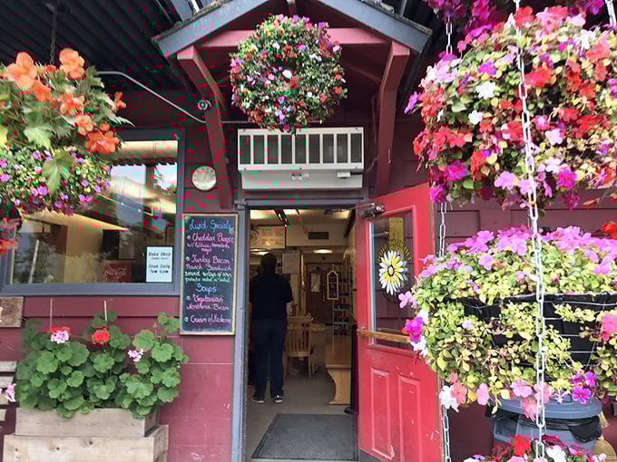 Flower child meets lumberjack chic at this entrance. It's like Mother Nature and a bakery had a beautiful, delicious baby.