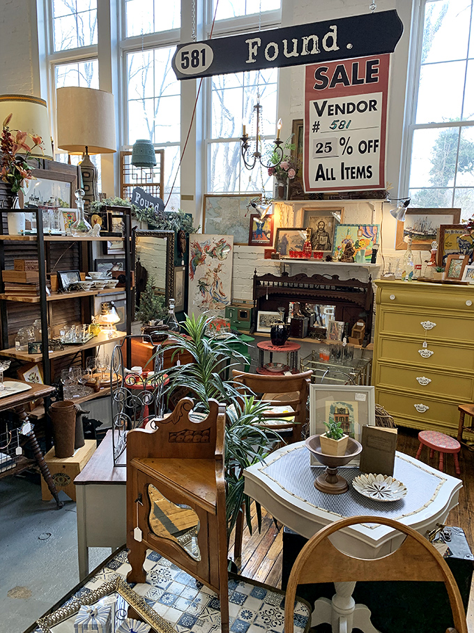 The ultimate "I Love Lucy" starter pack! These vintage home essentials are ready to transform your space into a mid-century modern dream.