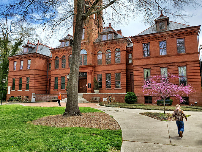 The Madison-Morgan Cultural Center: where culture and architecture do a beautiful two-step. It's "Downton Abbey" meets "Gone with the Wind."