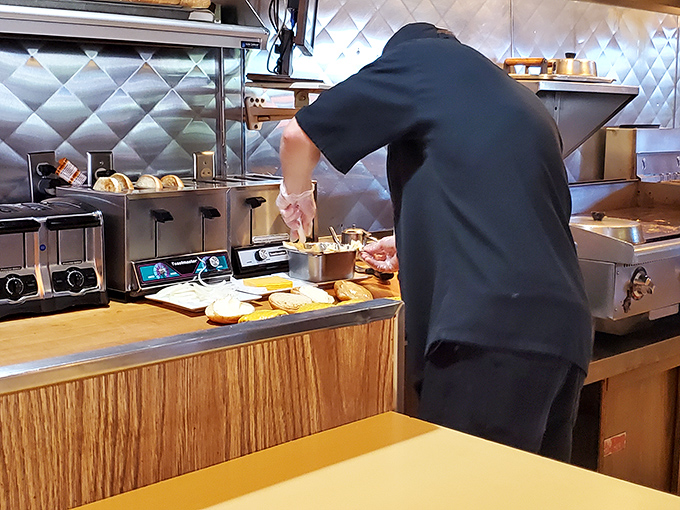 Witness the butter burger ballet in action! These kitchen maestros could give the Bolshoi a run for their money. Bravo, butter virtuosos!