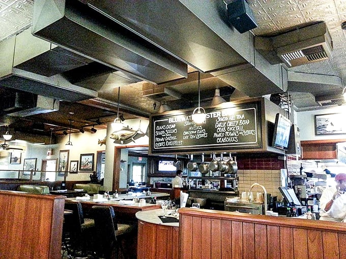 At this bar, you're more likely to hear "Shaken, not stirred" than "This town ain't big enough for the both of us." Ocean views sold separately.