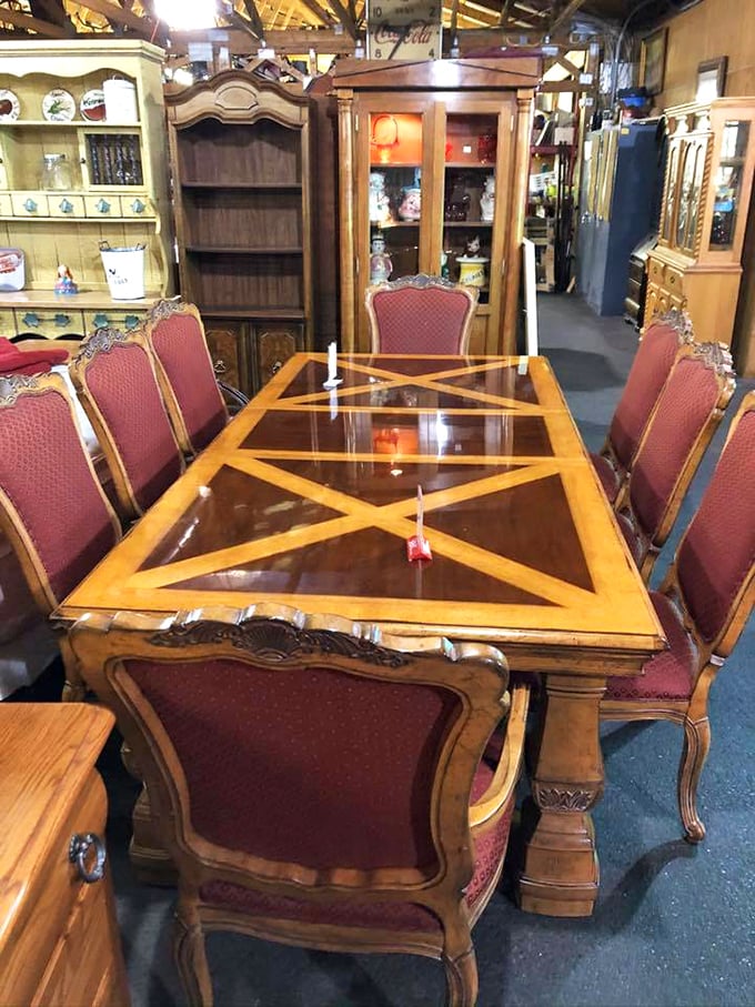 Dine like royalty without the royal price tag! This elegant dining set's fit for a feast of epic proportions.