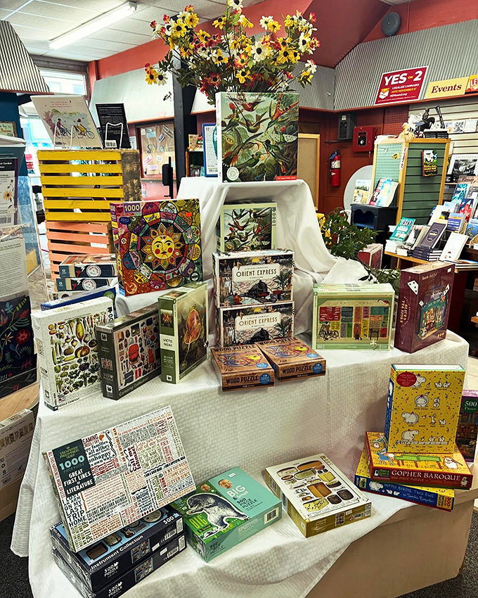 Piece together your perfect afternoon! This puzzle display offers brain-teasing fun for the whole family.