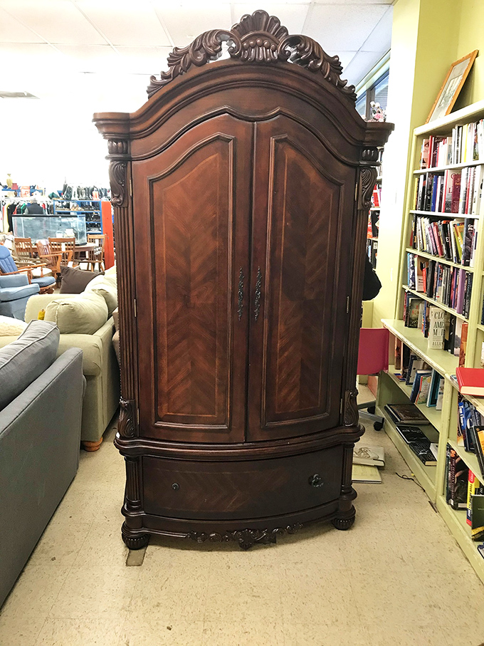 Mirror, mirror on the wall, who's the thriftiest of them all? You, after snagging this ornate beauty!