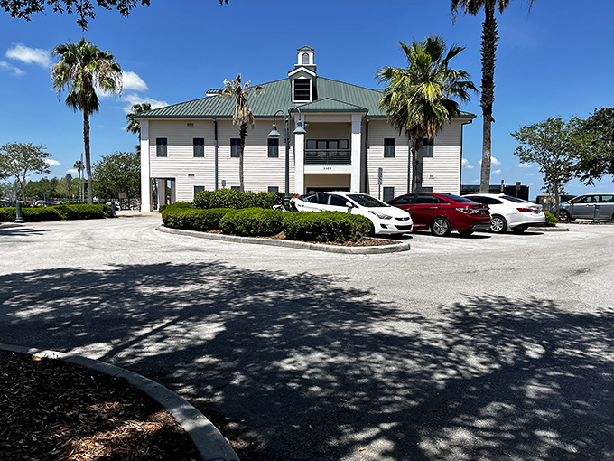 Crabby's On The Lakefront: Don't let the name fool you &ndash; there's nothing grumpy about this St. Cloud seafood paradise on East Lake Tohopekaliga.