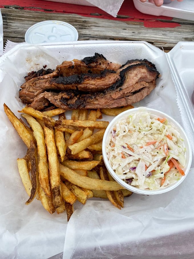 Crispy fries and creamy coleslaw: the unsung heroes of BBQ. They're not just sides, they're supporting actors in your flavor-packed blockbuster.