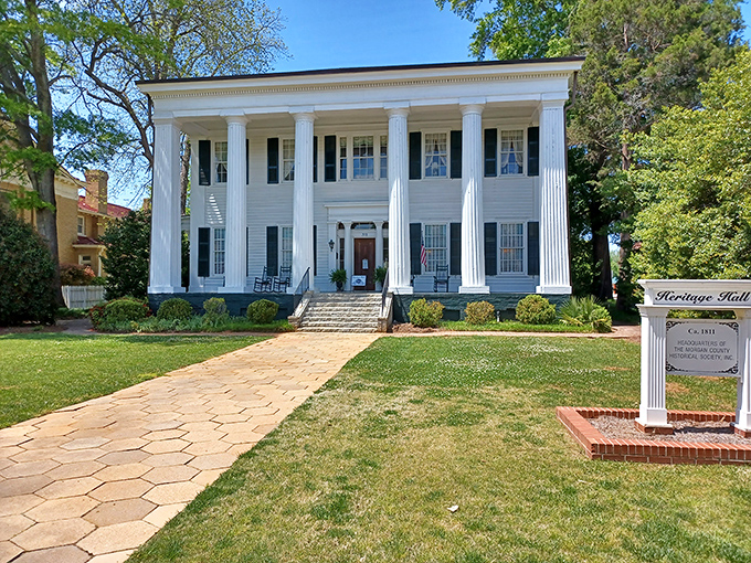 Heritage Hall: so grand, it makes Tara look like a starter home. Scarlett O'Hara would be green with envy.