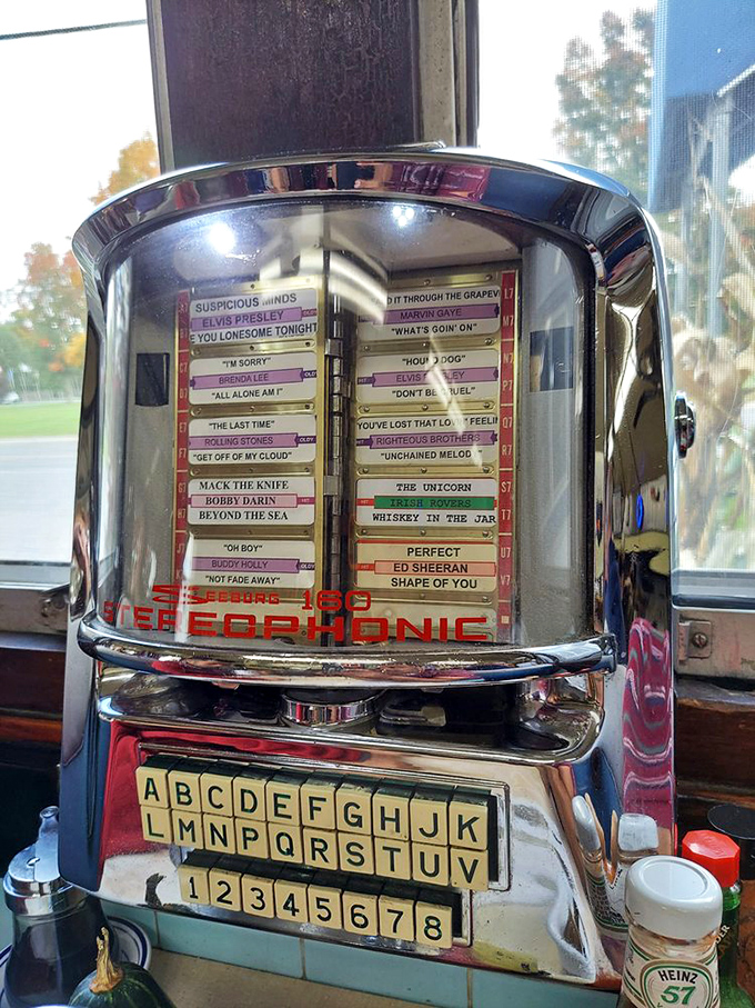 Rock around the clock with this jukebox! From Elvis to Ed Sheeran, it's a musical time machine.