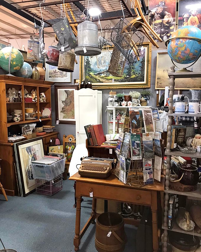 It's a small world after all in this kitschy corner. From typewriters to globes, it's like your grandpa's attic and a history museum had a beautiful baby.