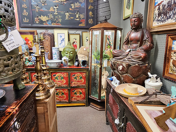 East meets West in this oriental oasis. Buddha's serene smile seems to say, "Yes, you need that decorative fan."