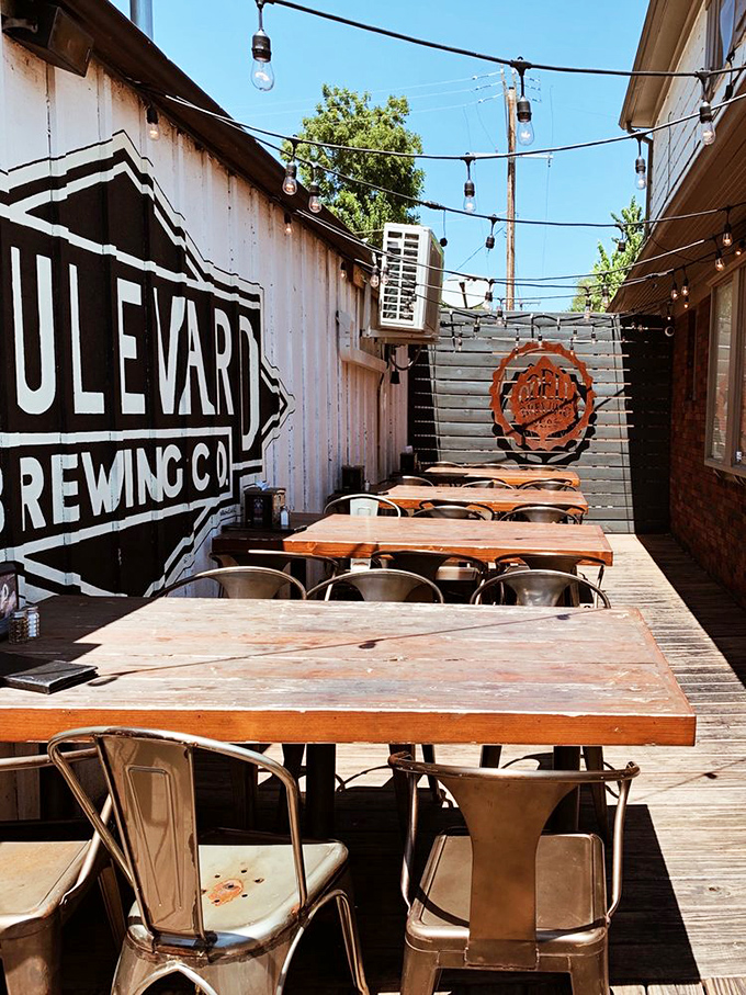 Alfresco dining with a side of urban charm. It's like eating in your coolest friend's backyard, if your friend was a burger genius.