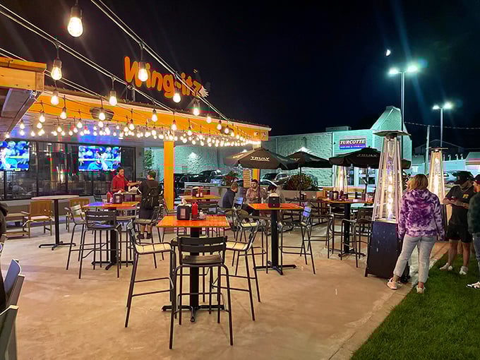 Under the stars and string lights, this outdoor seating area is where al fresco meets al-delicious. Wing night just got a breath of fresh air!