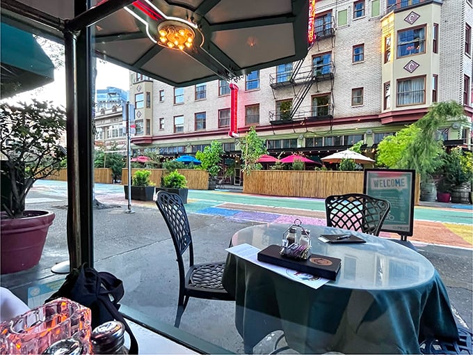 Alfresco dining with a side of people-watching. Portland's version of dinner and a show.