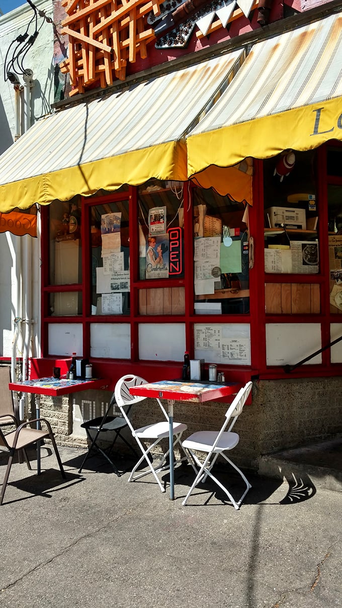 Sidewalk seating or breakfast theater? Watch the world go by as you dive into your plate of morning delights.