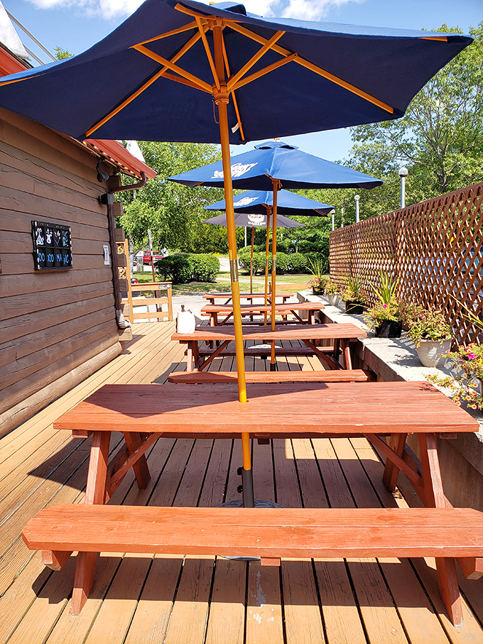Soak up the sun and sauce! This outdoor seating area is perfect for enjoying your BBQ with a side of fresh Maine air.