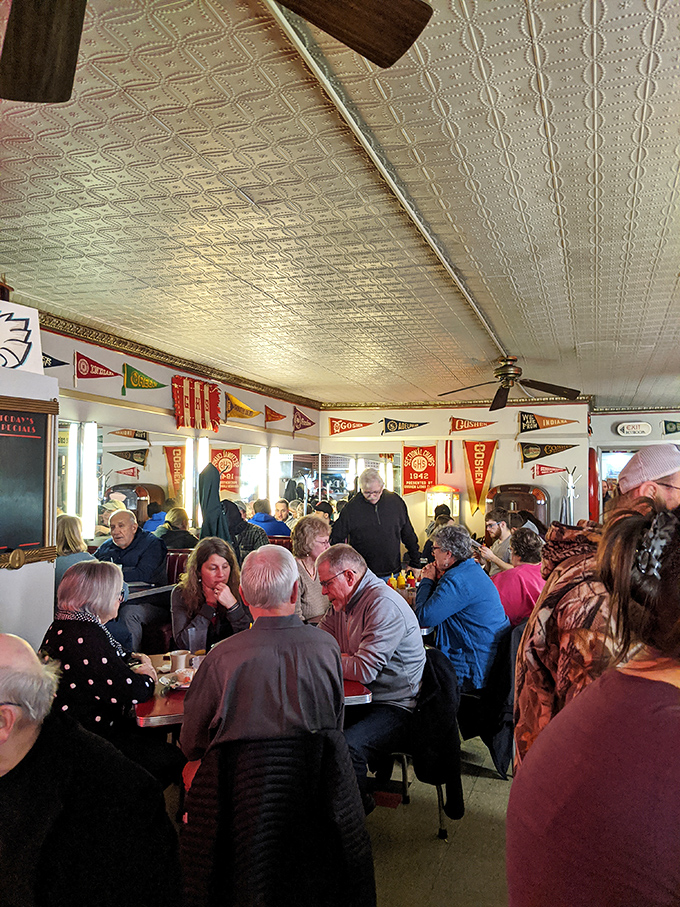 Full house of happiness! This bustling dining room is serving up more warm fuzzies than a Hallmark movie marathon.