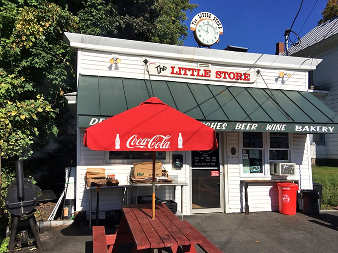 Al fresco dining, New Hampshire style! These picnic tables are where memories (and maybe a few crumbs) are made.
