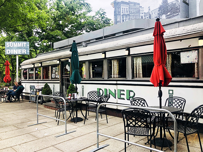 Alfresco dining, diner-style! Enjoy your meal with a side of people-watching and a generous helping of New Jersey charm.