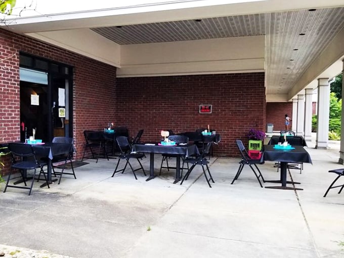 Al fresco feast! Who needs a fancy patio when you can enjoy your eggs with a side of fresh air and people-watching?