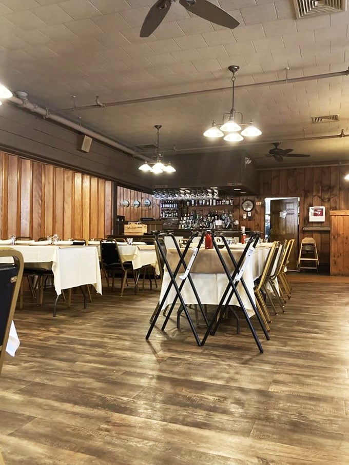 Dinner and a show? The real spectacle here is watching empty plates become full, then empty again. It's culinary magic!