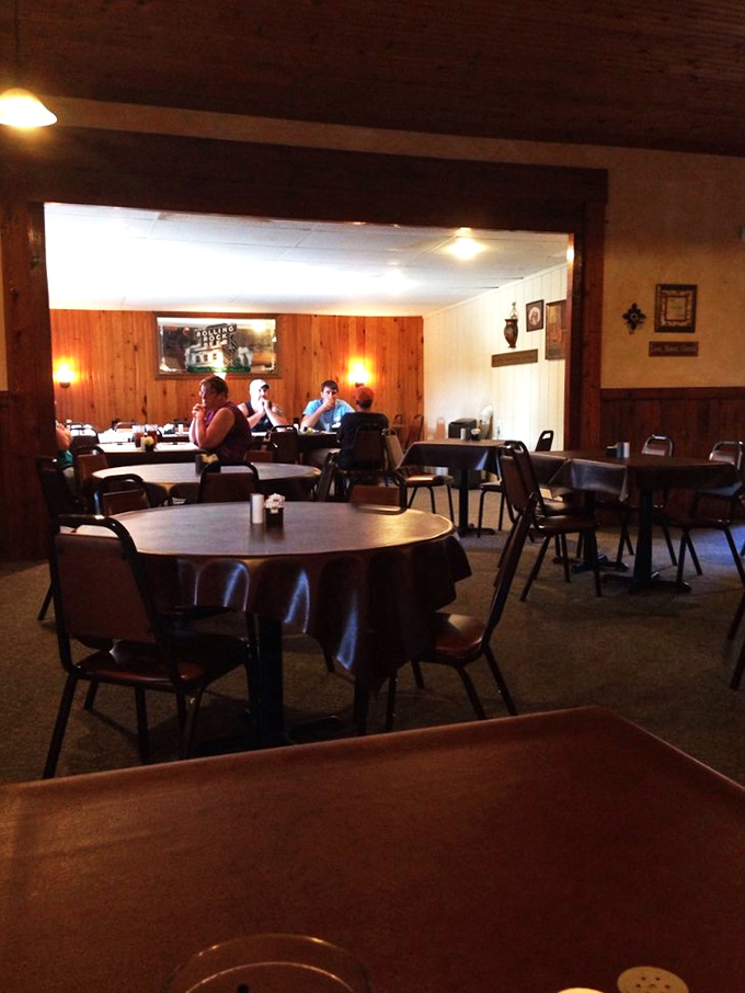 Tables set for a feast fit for kings &ndash; or hungry hikers. Either way, prepare for a royal treat!