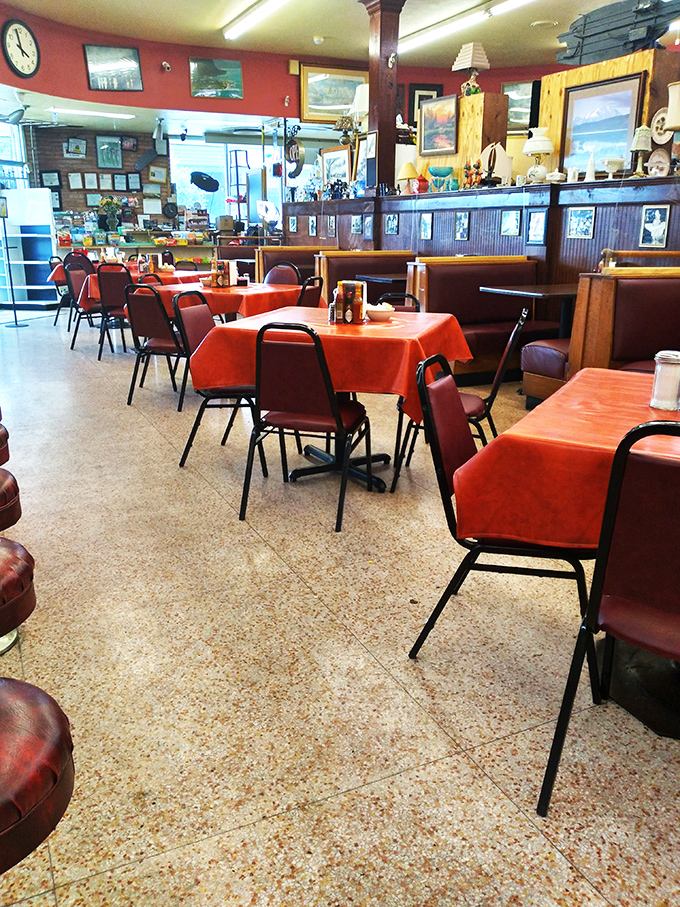 Red, white, and delicious! These tables aren't just for eating; they're stages for culinary performances that have been encoring since 1923.
