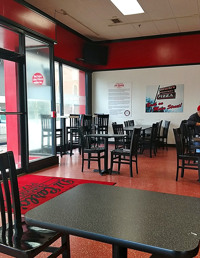 Pull up a chair to flavor town! DiCarlo's simple seating invites you to focus on what really matters &ndash; the pizza.