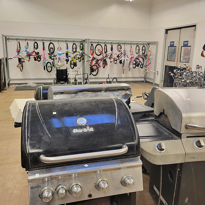 Pedal into the past with this two-wheeled time capsule. Plus, is that a grill I spy? Talk about a balanced diet!