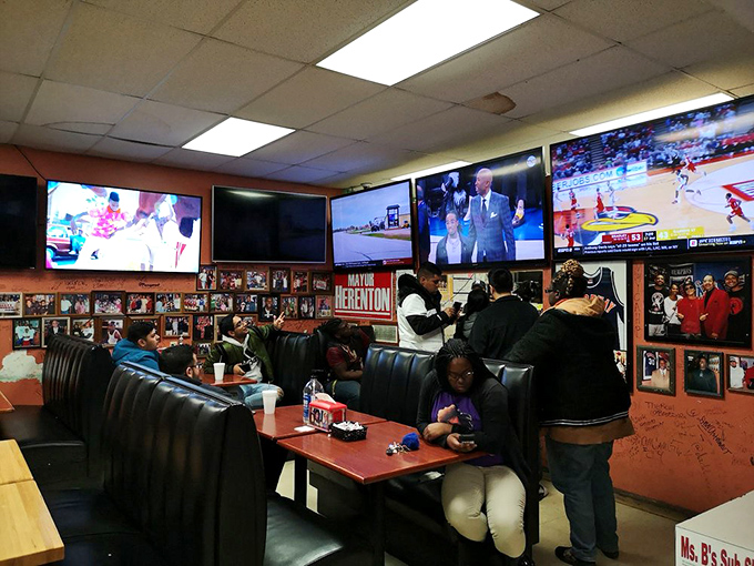 Multiple TVs, Memphis sports memorabilia, and comfortable seating create the perfect environment for the serious business of wing consumption.